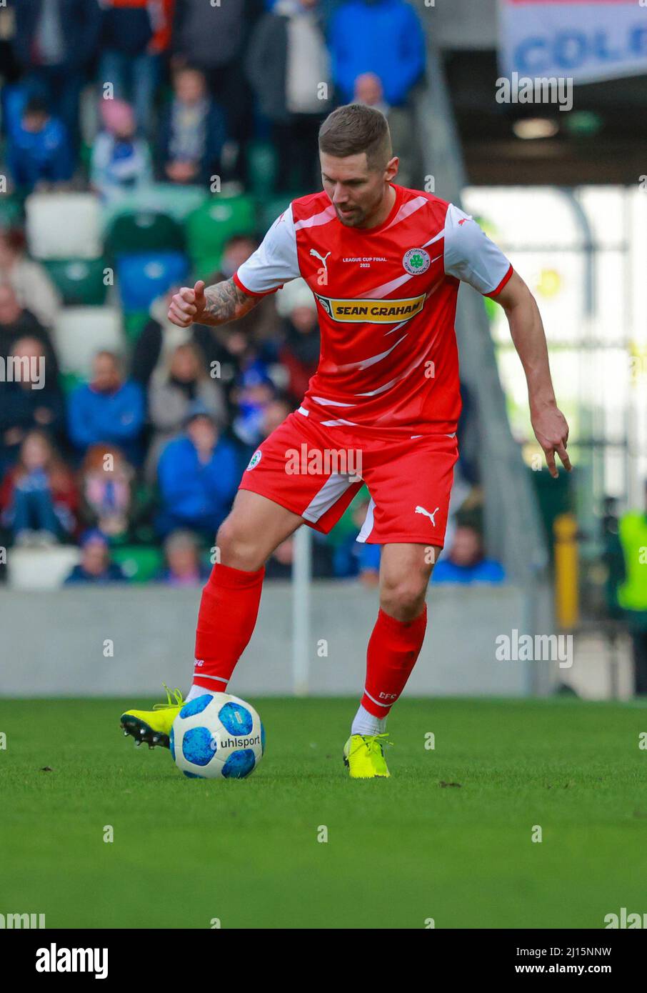 Daniel kearns irish league hi-res stock photography and images - Alamy