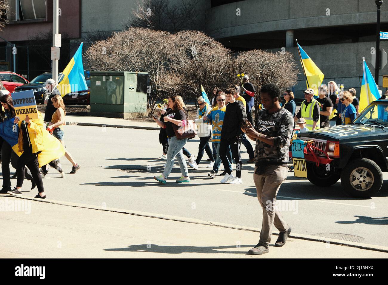 Louisville, KY Ukraine support rally Stock Photo - Alamy