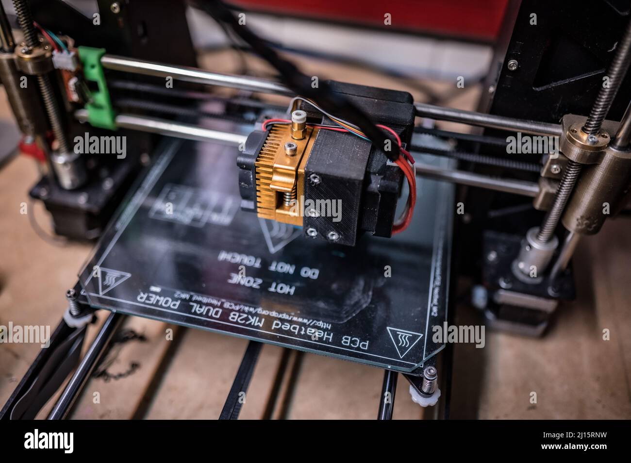 3D printer working in studio Stock Photo - Alamy