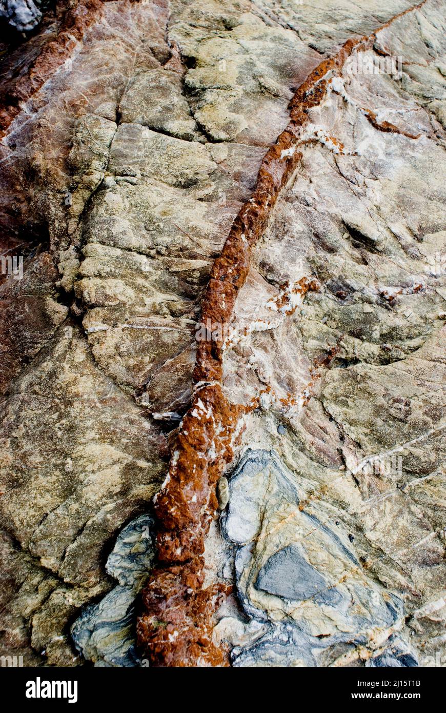 Vein of iron in rock Stock Photo - Alamy