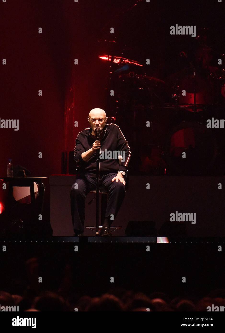 Phil Collins concert - Genesis (Mike Rutherford, Phil Collins et Tony ...