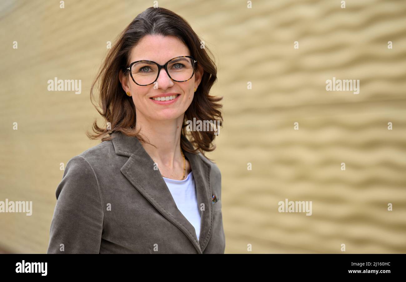 Erfurt, Germany. 14th Mar, 2022. Cornelia Betsch, professor of health ...