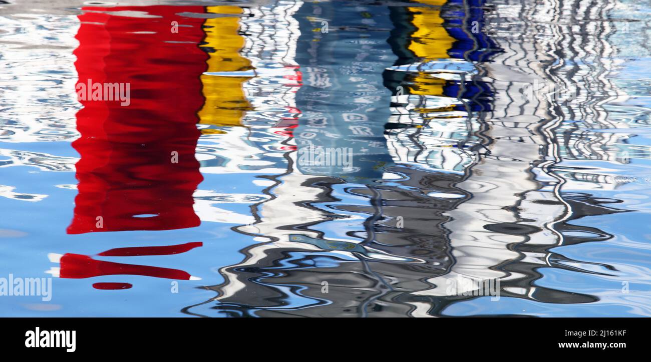 Reflection on water surface Stock Photo - Alamy