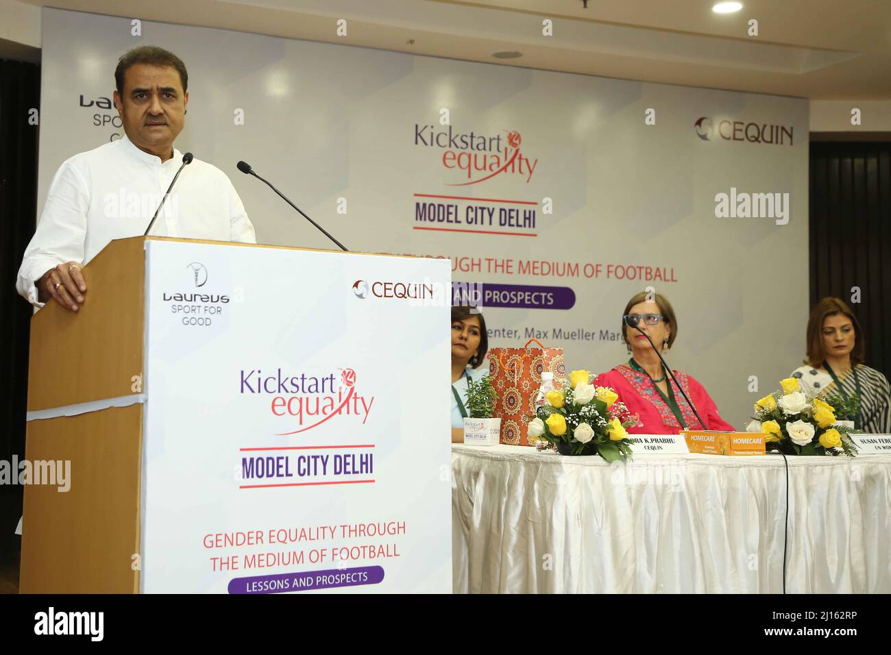 Sara abdullah pilot hi-res stock photography and images - Alamy