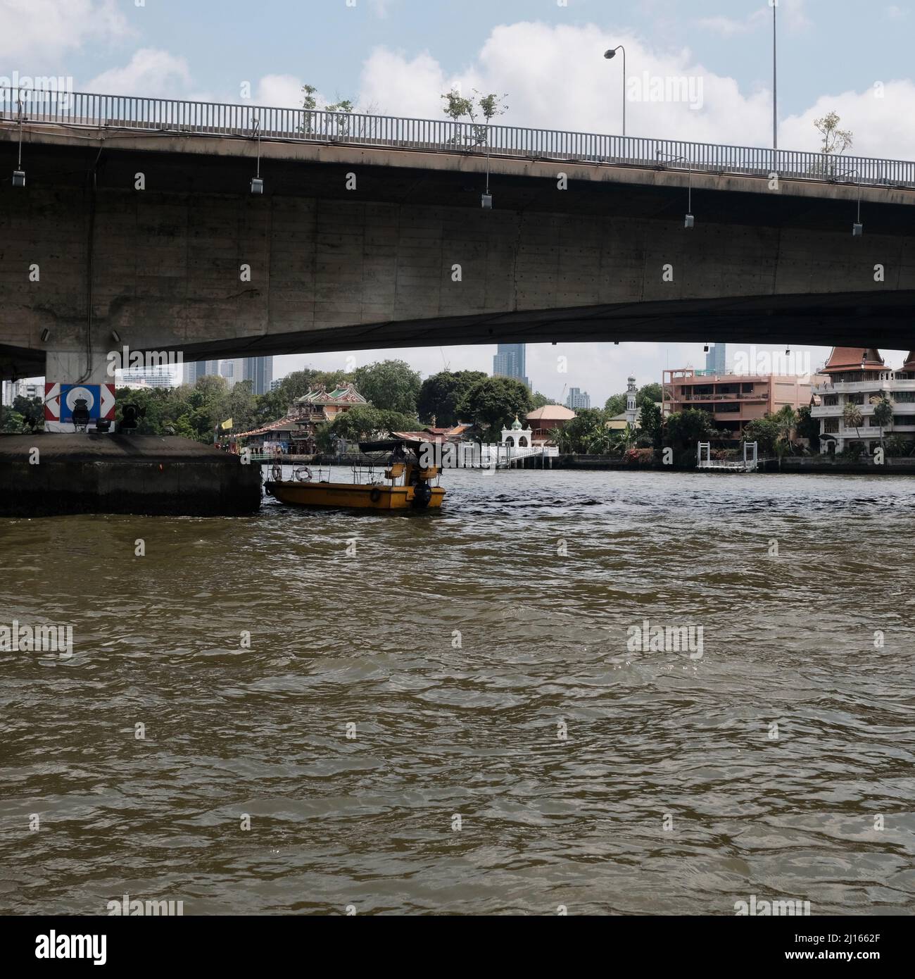 Somdet Phrachao Taksin Maharat Bridge aka The Taksin Bridge aka Sathorn ...