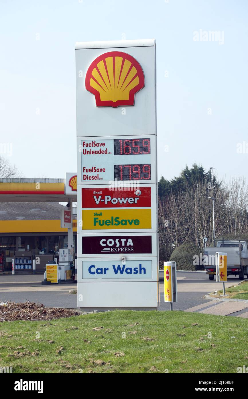 Peterborough, UK. 22nd Mar, 2022. A Shell garage in Peterborough today ...