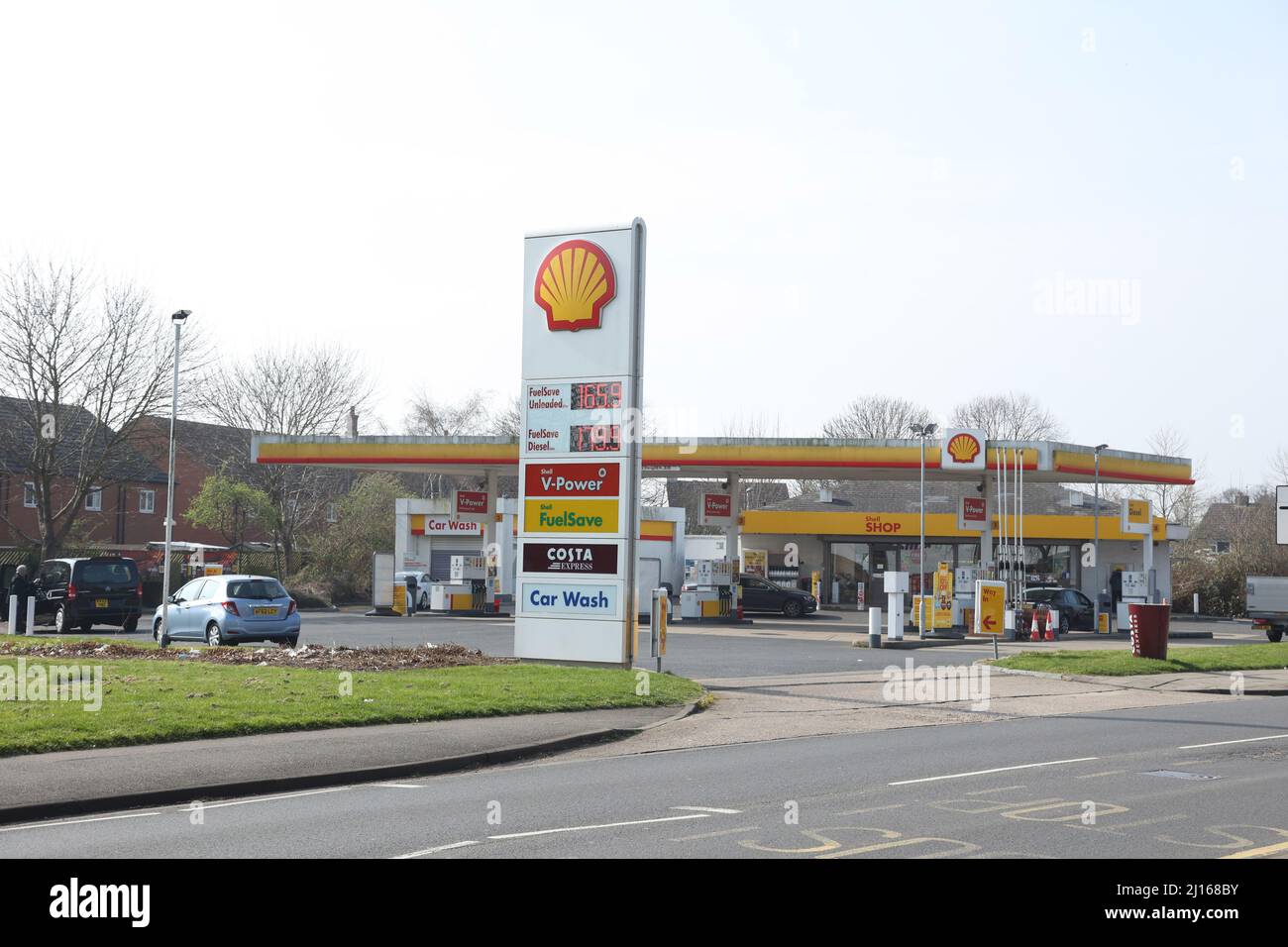 Peterborough, UK. 22nd Mar, 2022. A Shell garage in Peterborough today ...
