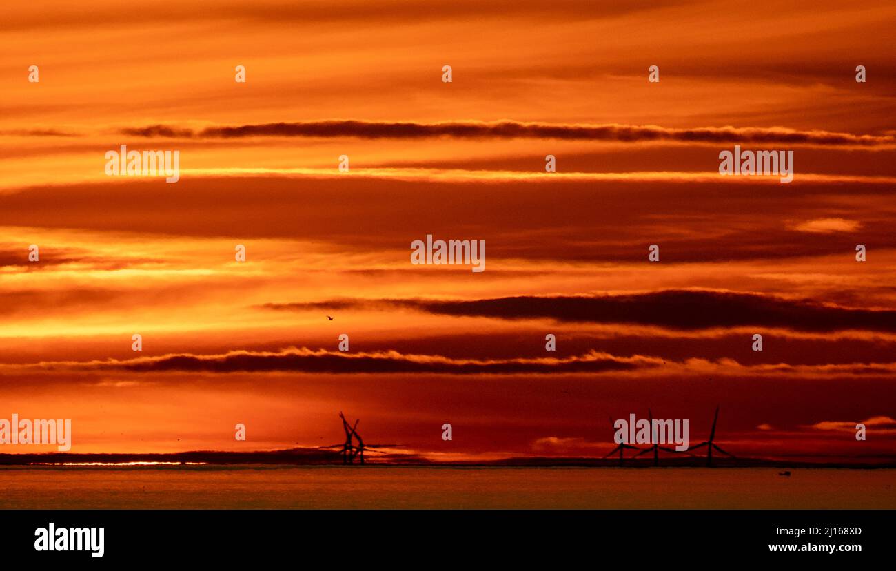 Margate beach sunset hi-res stock photography and images - Alamy