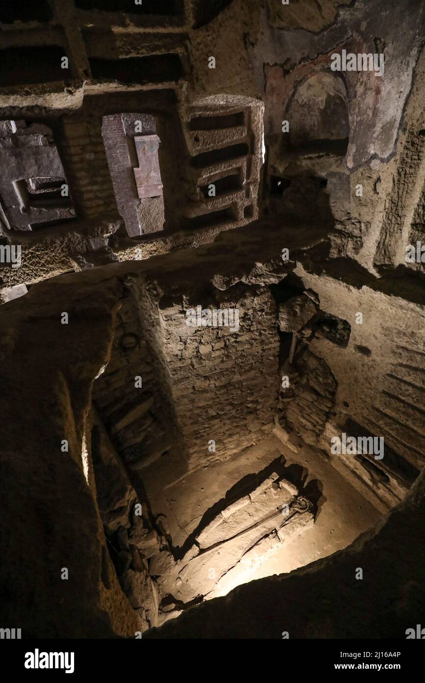 Campania naples catacombs san gennaro hi-res stock photography and ...