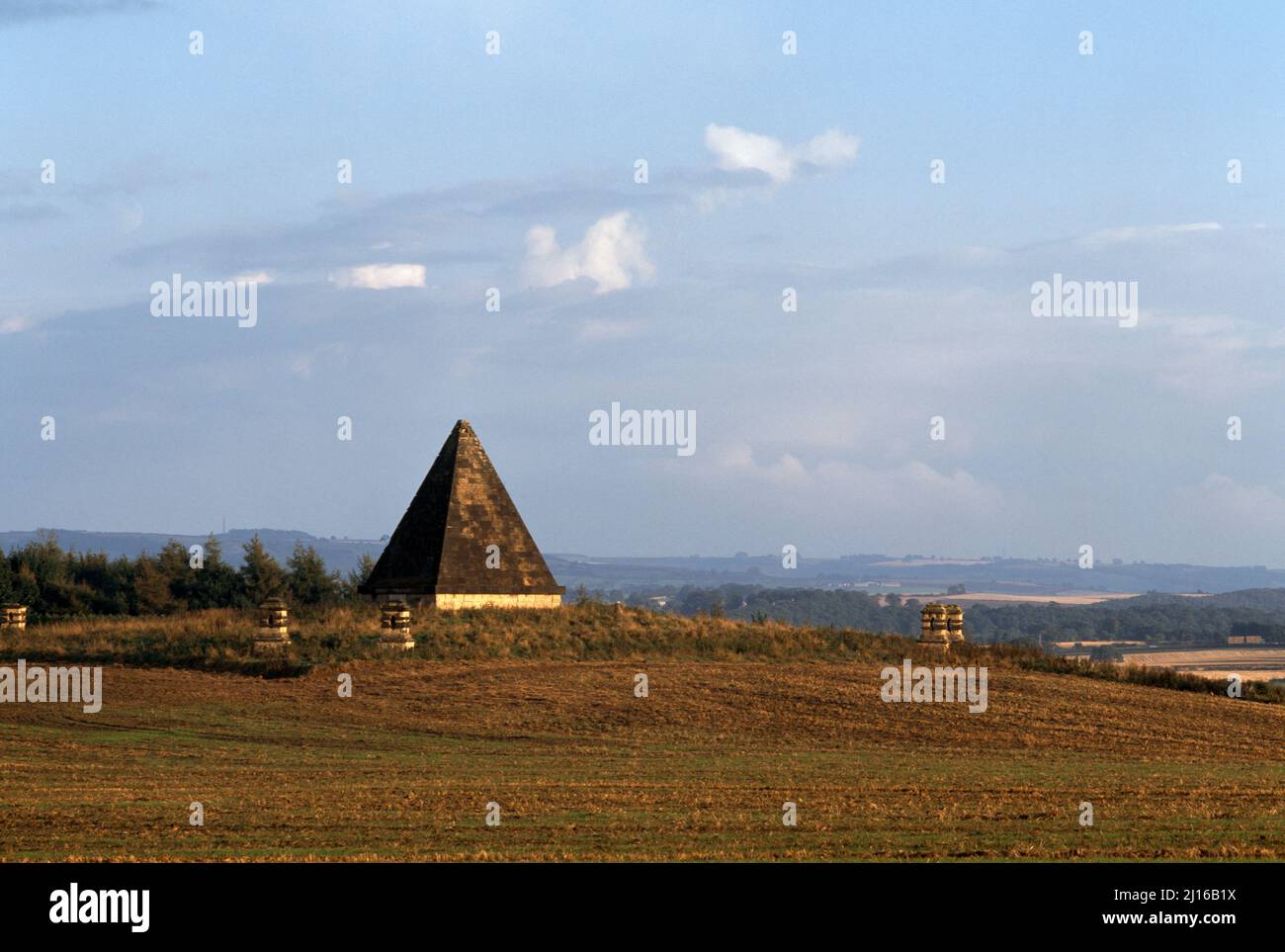 Castle Howard, Pyramide Stock Photo - Alamy