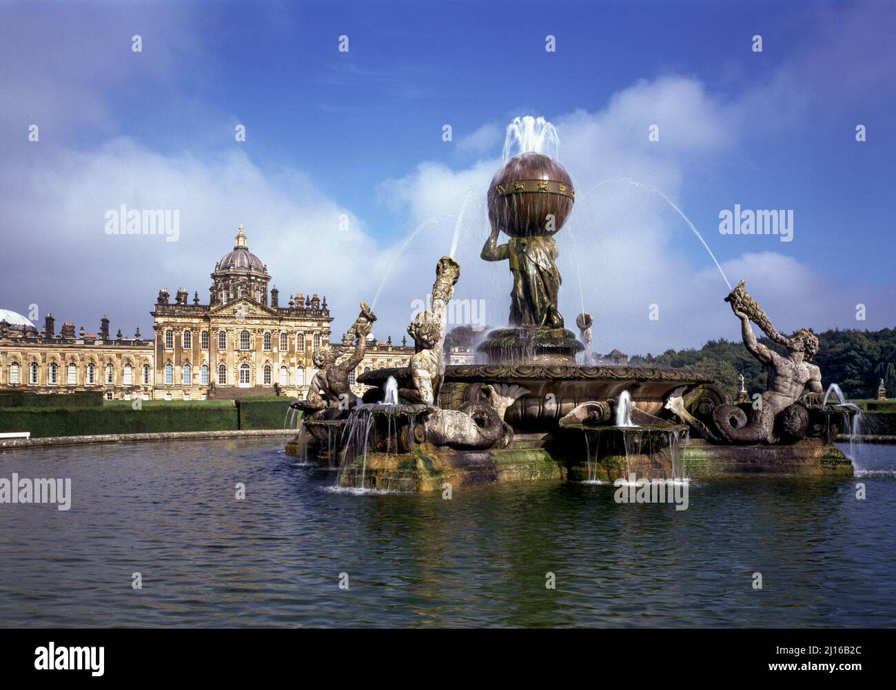 Schloss howard hi-res stock photography and images - Alamy