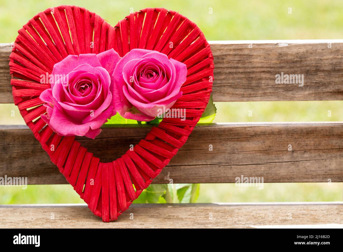 Garden roses heart hi-res stock photography and images - Alamy