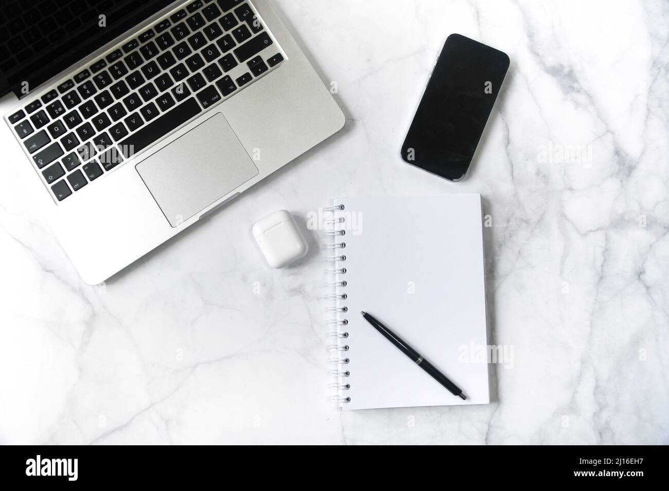 Computer overhead hi-res stock photography and images - Alamy