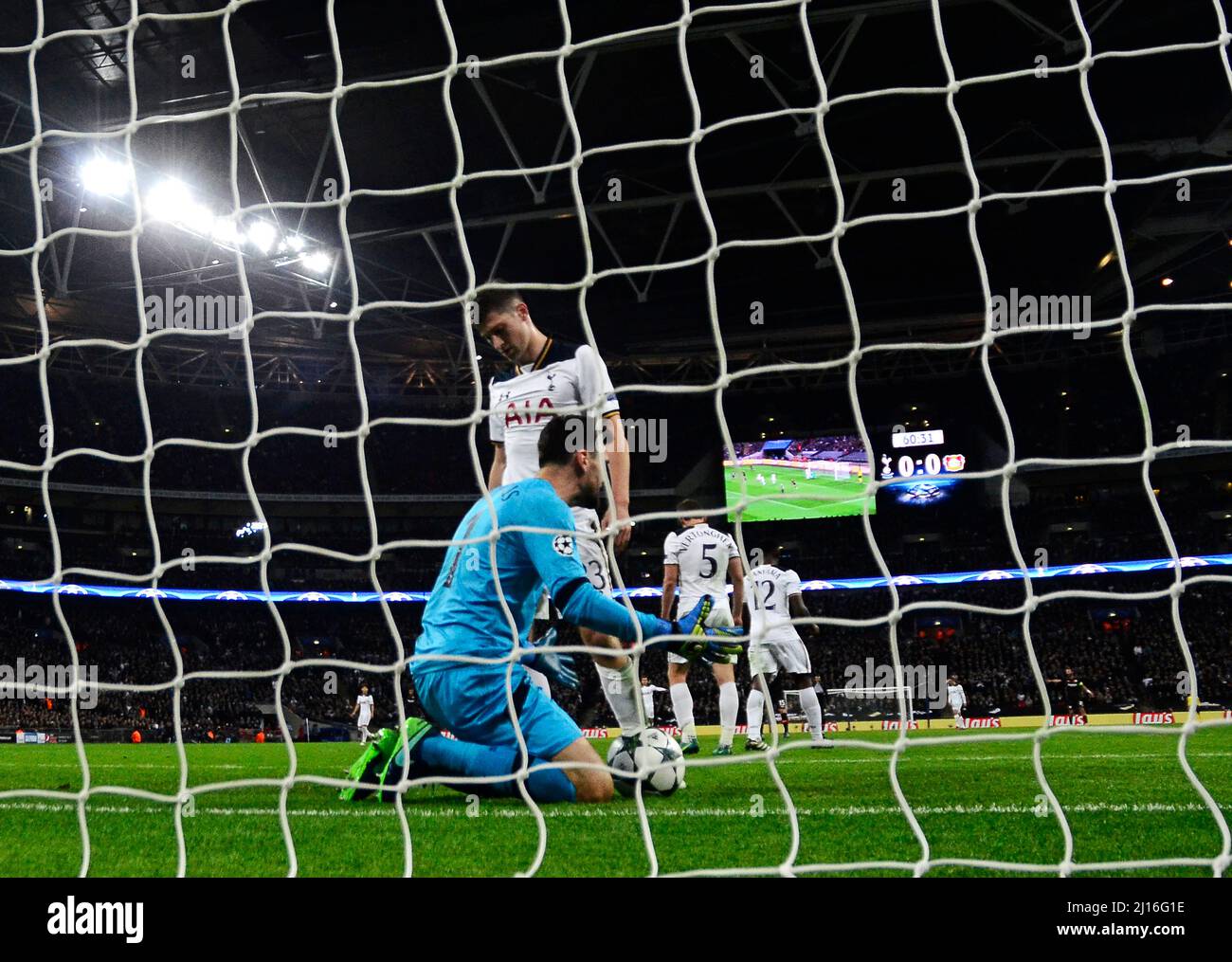 Football react reaction hi-res stock photography and images - Alamy