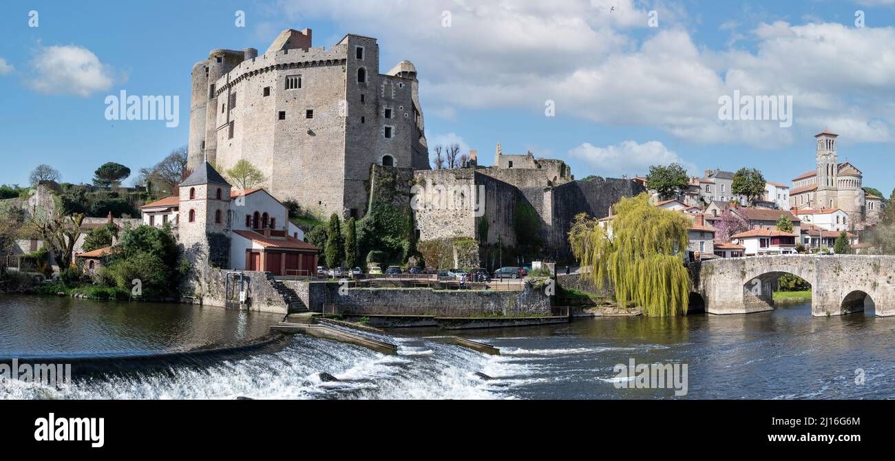 Medieval city of Clisson in France near to Nantes Stock Photo - Alamy