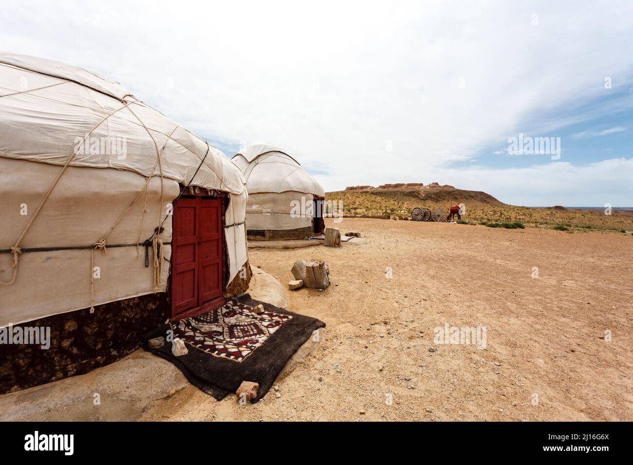 Mongolian ger hi-res stock photography and images - Alamy
