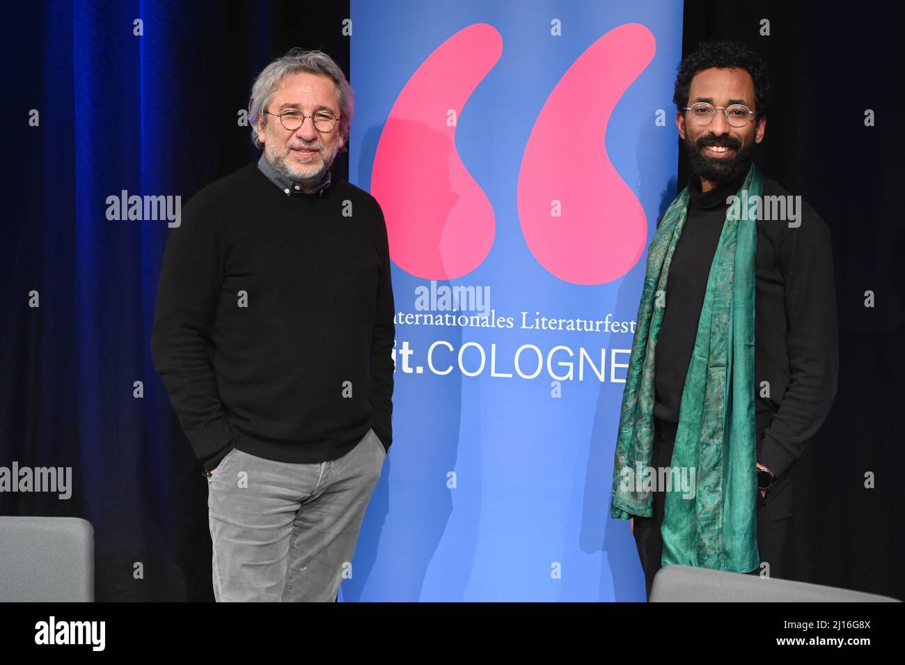 Cologne, Germany. 22nd Mar, 2022. Turkish journalist Can Dündar (l) and ...