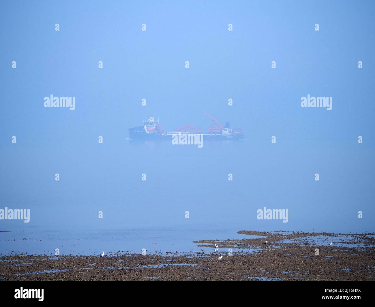 Hanson thames dredger hi-res stock photography and images - Alamy