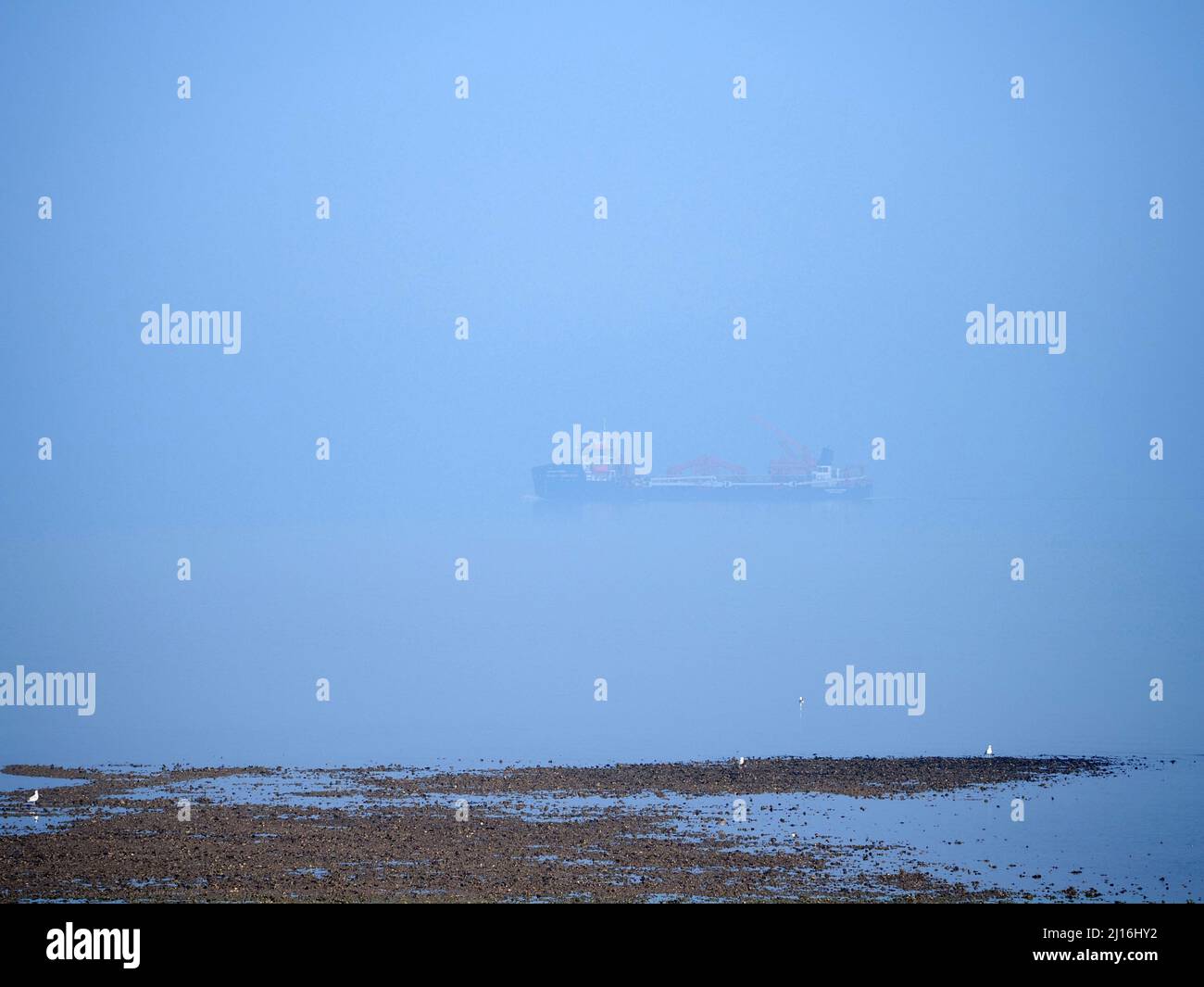 Hanson thames dredger hi-res stock photography and images - Alamy