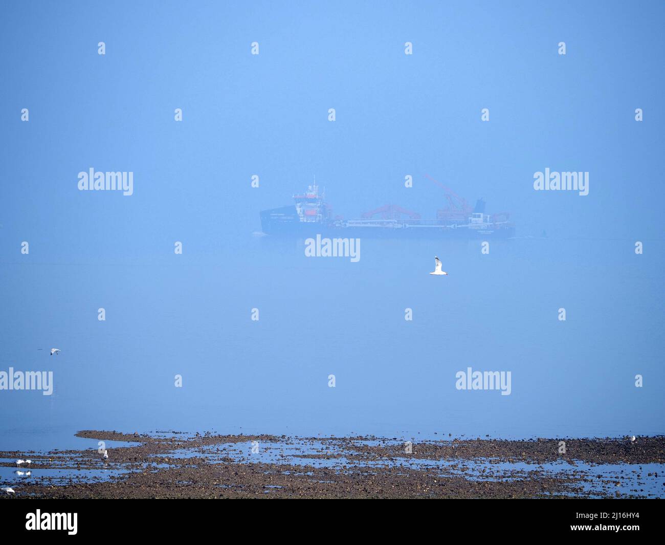 Hanson thames dredger hi-res stock photography and images - Alamy