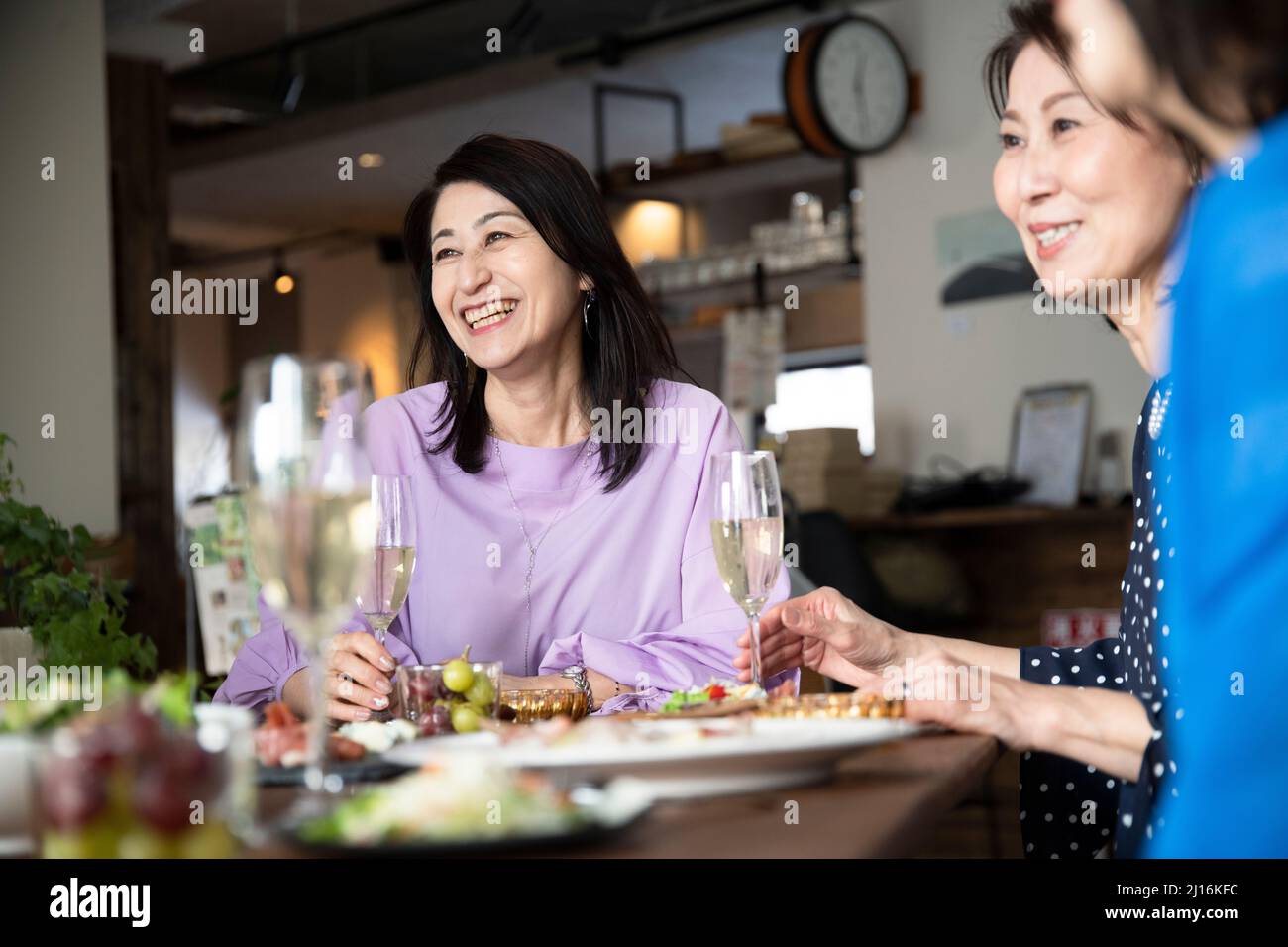 60s women party hi-res stock photography and images - Alamy