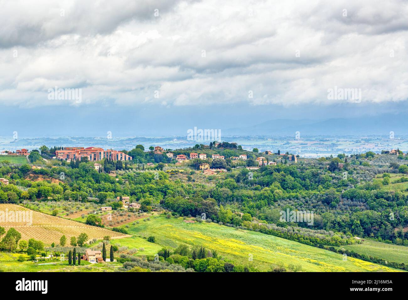 Tuscan greenery hi-res stock photography and images - Alamy