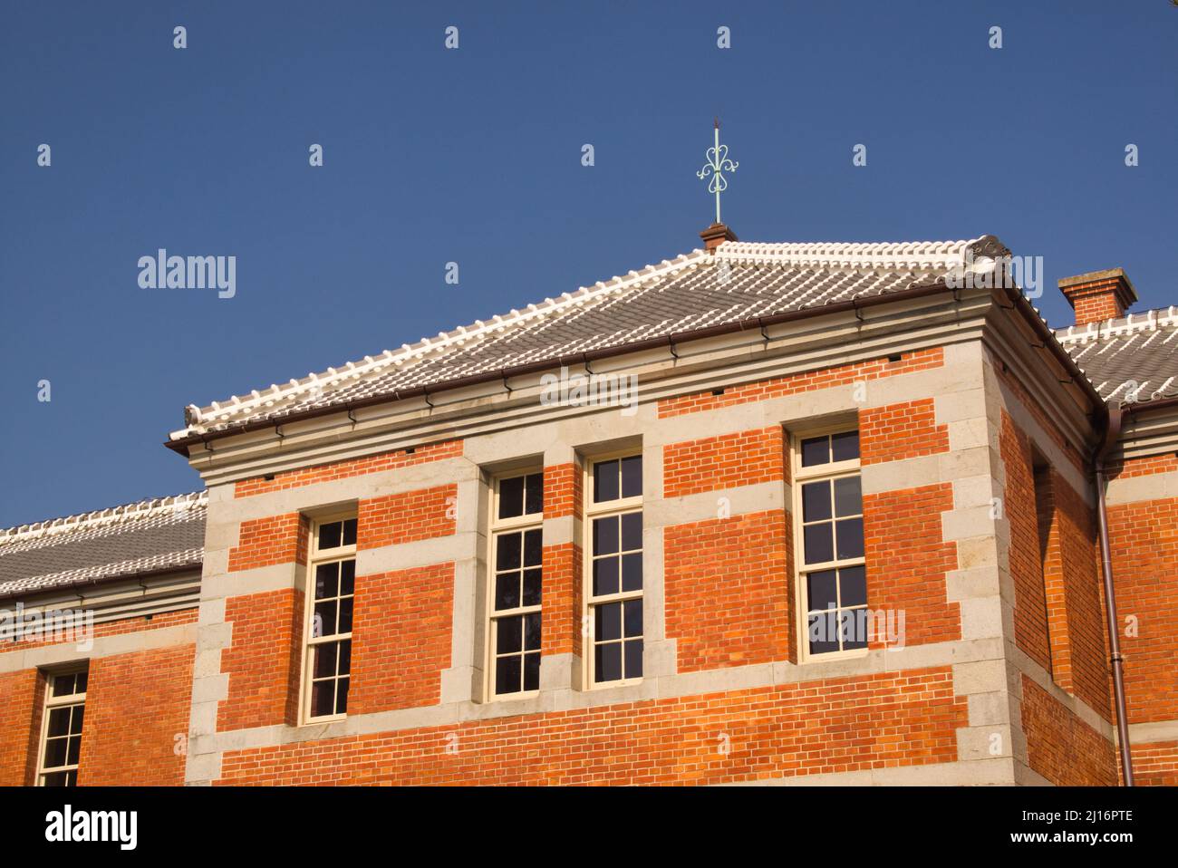 Japan high school school building hi-res stock photography and images ...