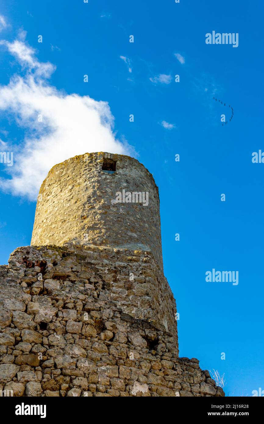 Spring walk around the Brandenburg castle ruins in the beautiful Werra ...