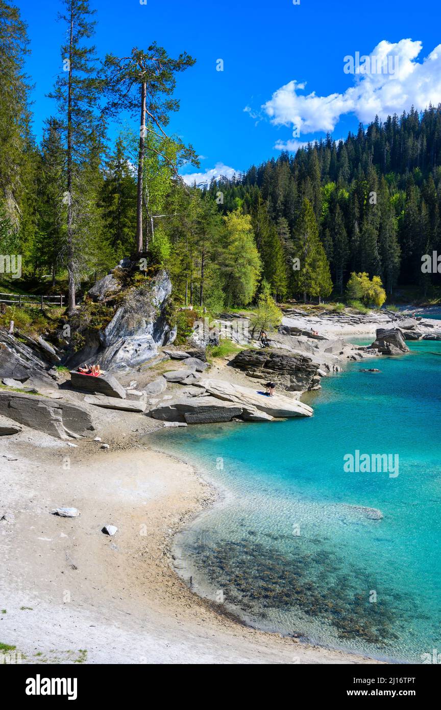Paradise beach in bay of Cauma Lake (Caumasee) with crystal blue water ...