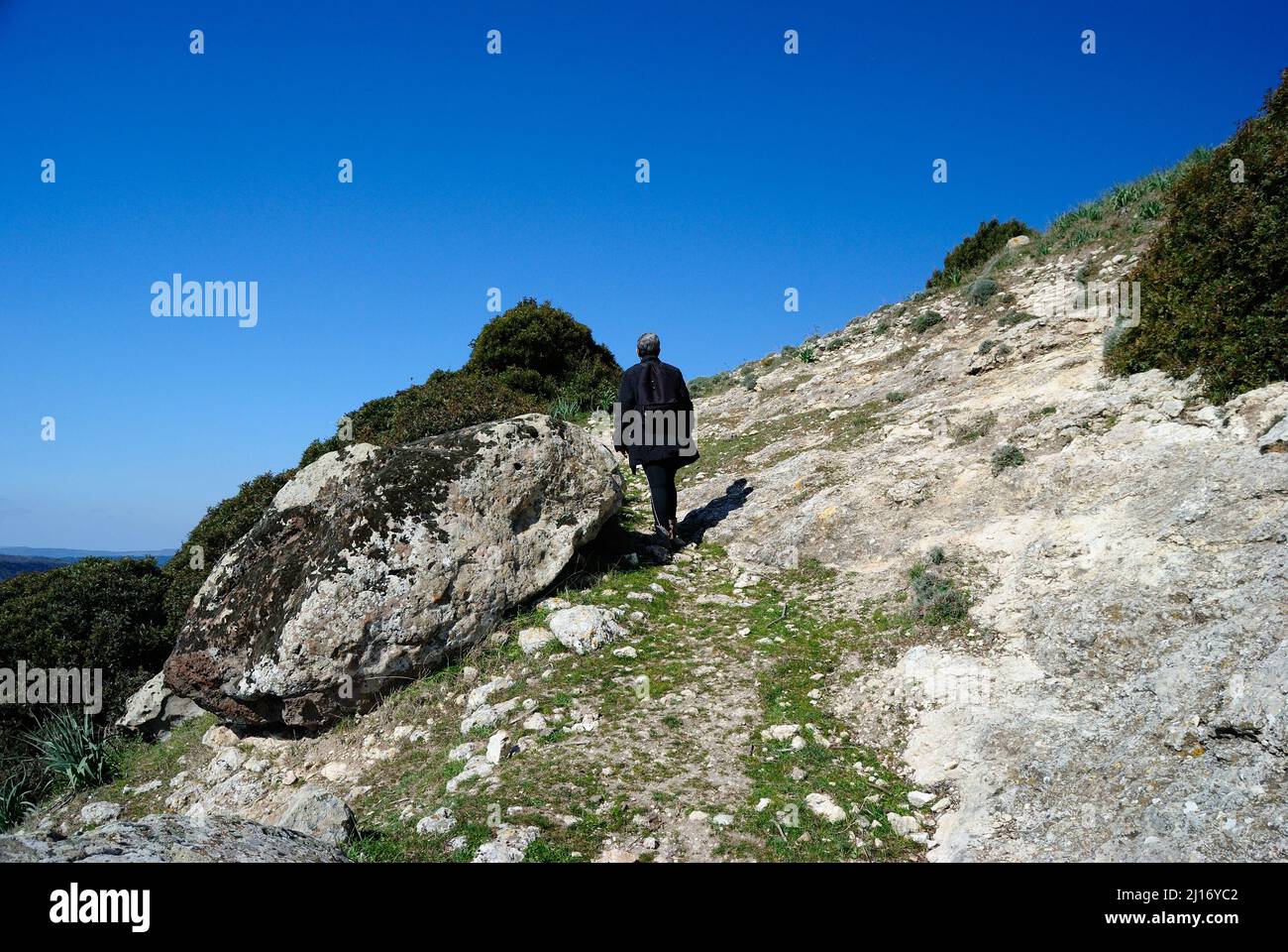 The path to Monte Santo peak Stock Photo - Alamy