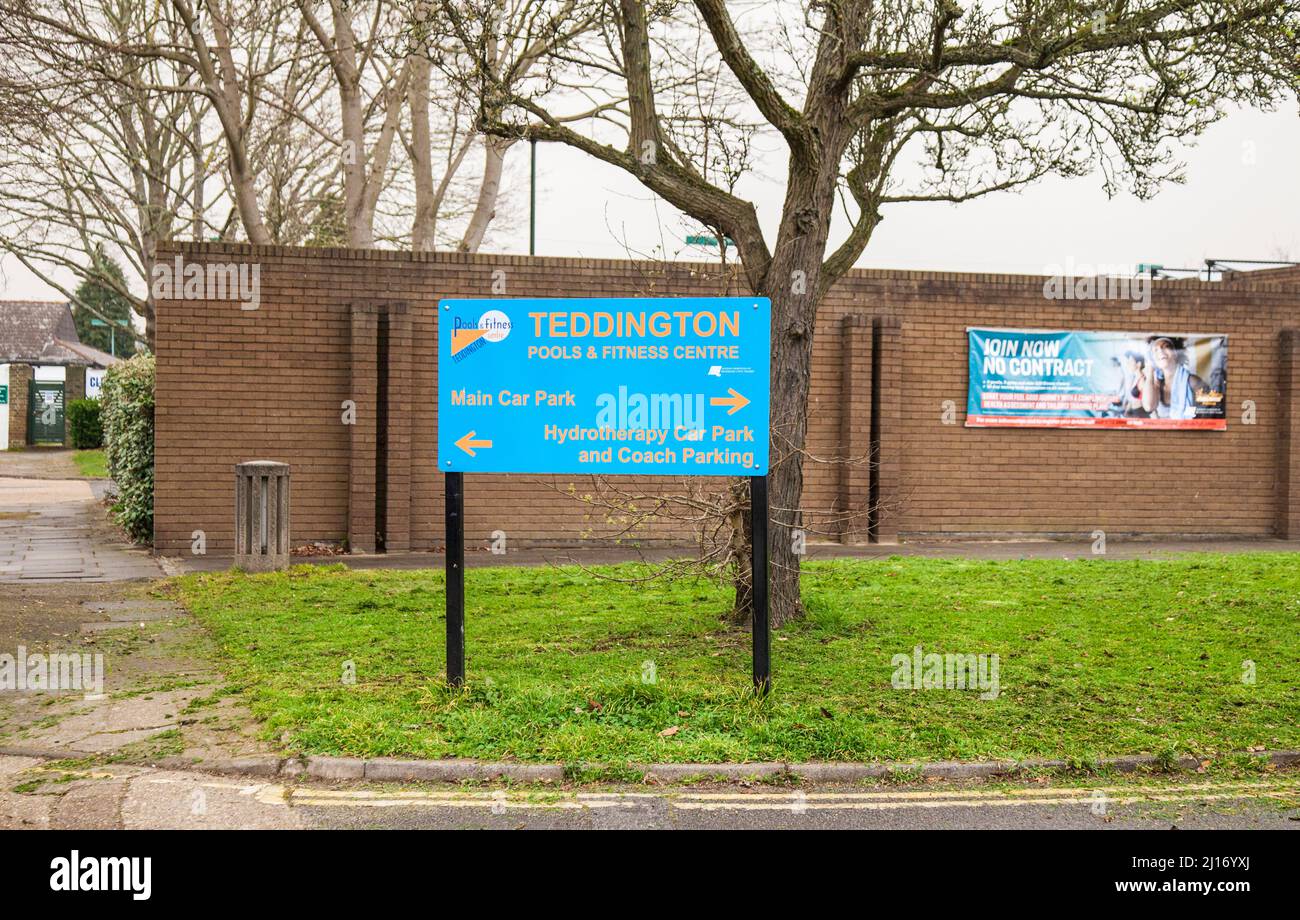 Teddington pools and fitness centre hi-res stock photography and images ...
