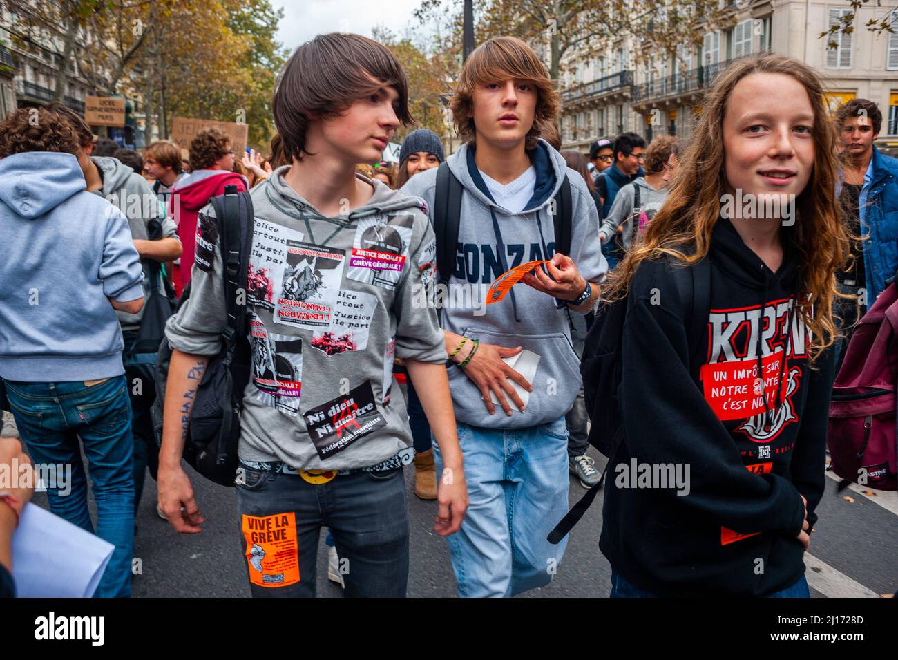 Paris, France, Group of teens, Front, French High School Students ...
