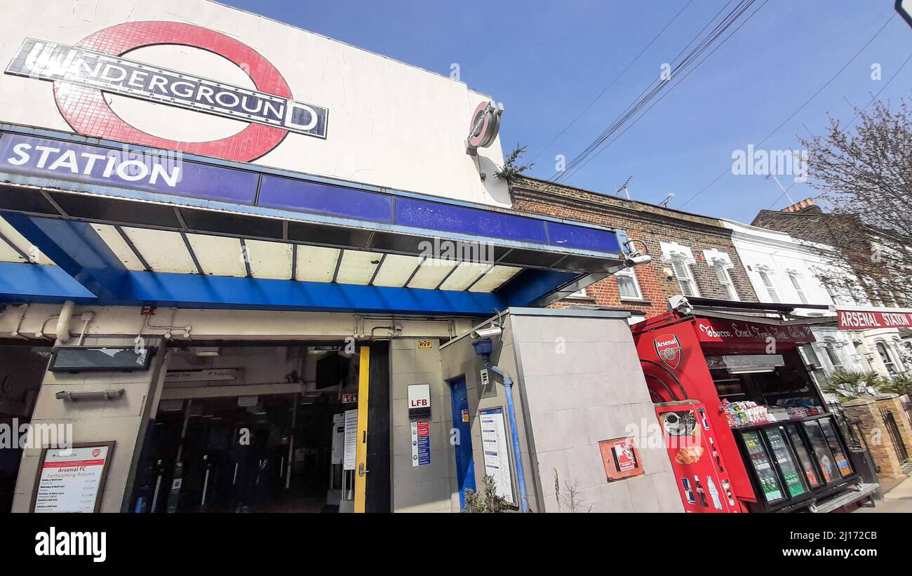 Arsenal underground station hi-res stock photography and images - Alamy
