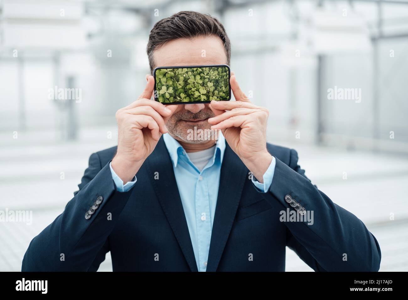 Smart eyes hi-res stock photography and images - Alamy