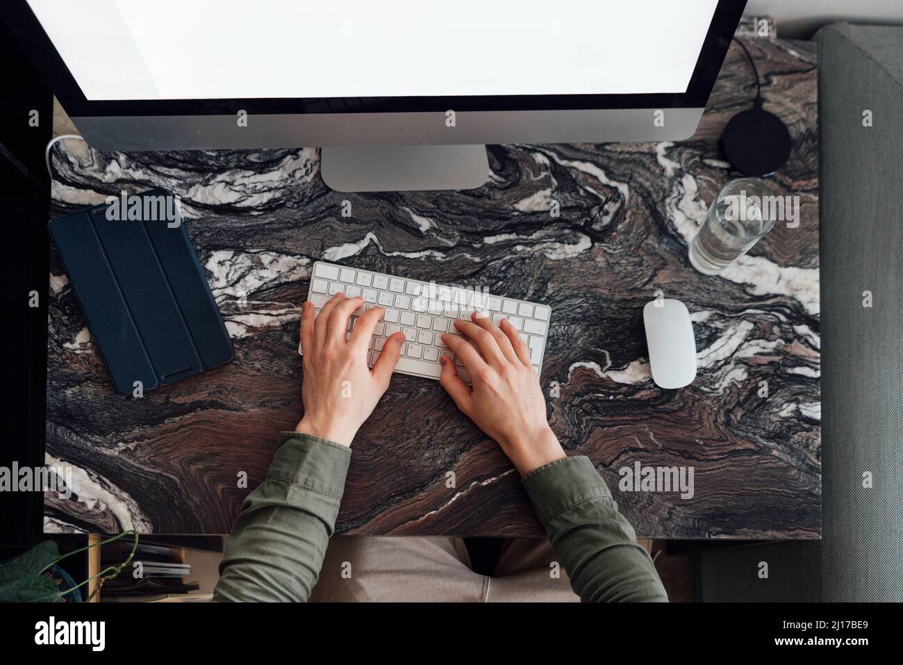 Man desktop computer working hi-res stock photography and images - Alamy