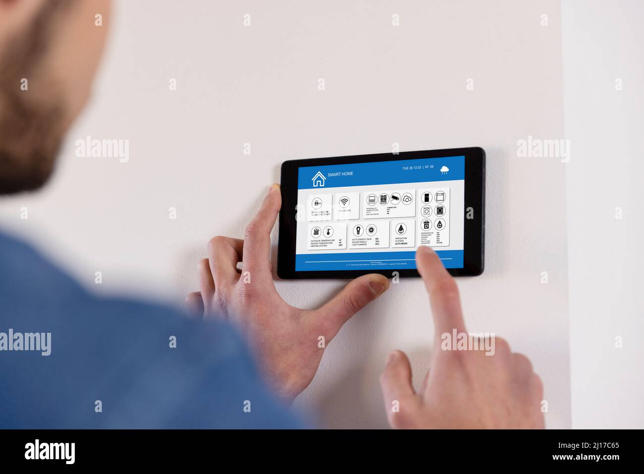 Tablet internet things iot hi-res stock photography and images - Alamy