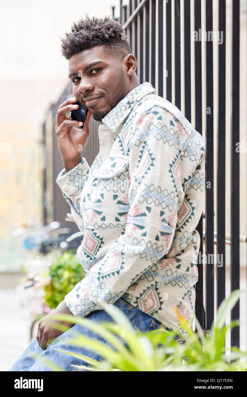 Portrait young black man talking hi-res stock photography and images ...