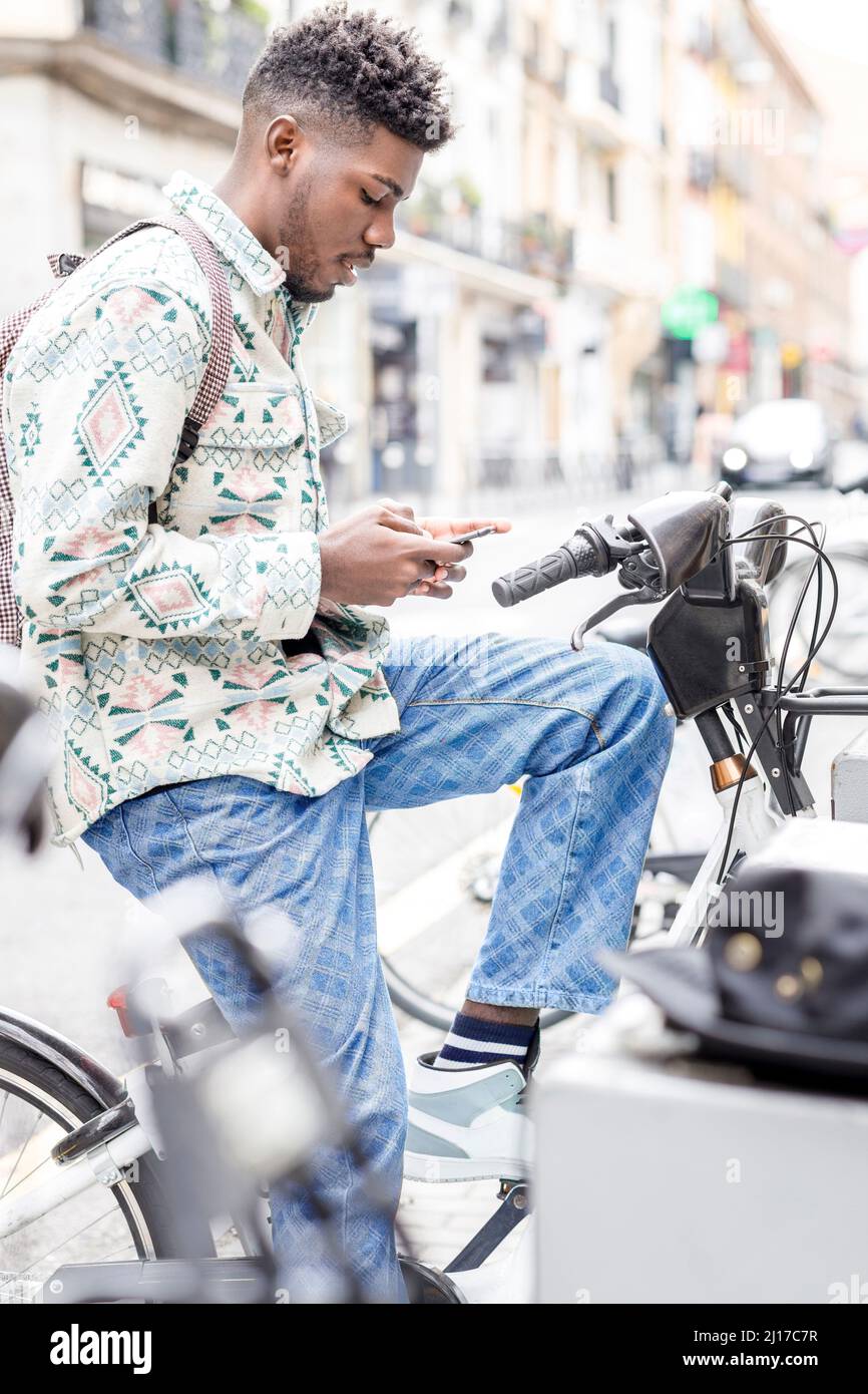 Electric bike parking hi-res stock photography and images - Alamy