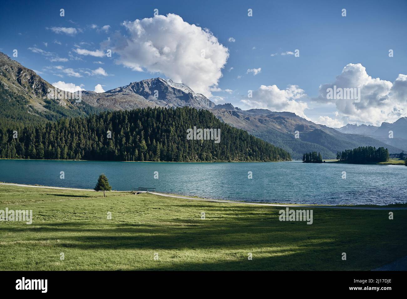 Beautiful view in lake hi-res stock photography and images - Alamy