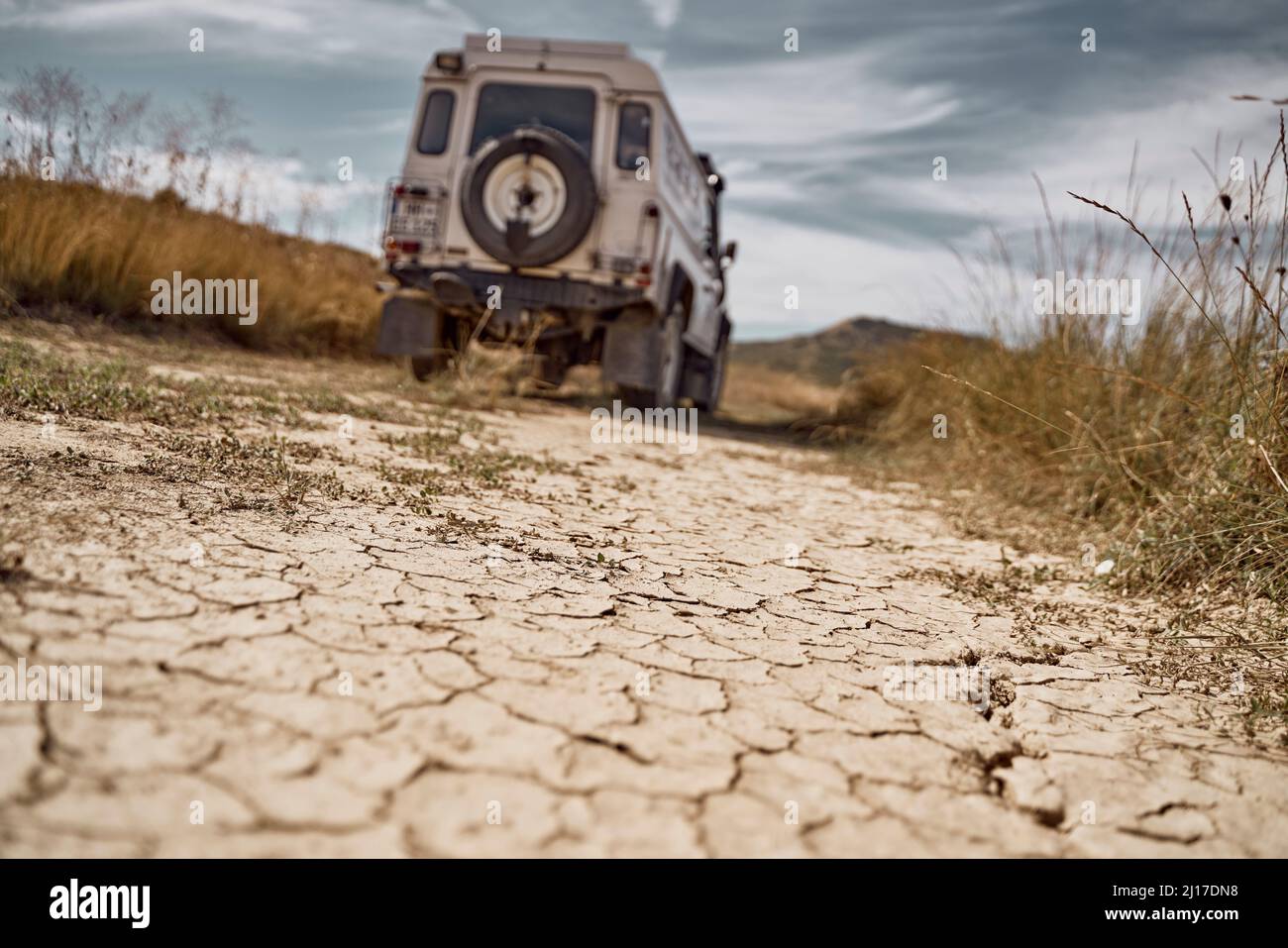 Car driving desert landscape hi-res stock photography and images - Alamy