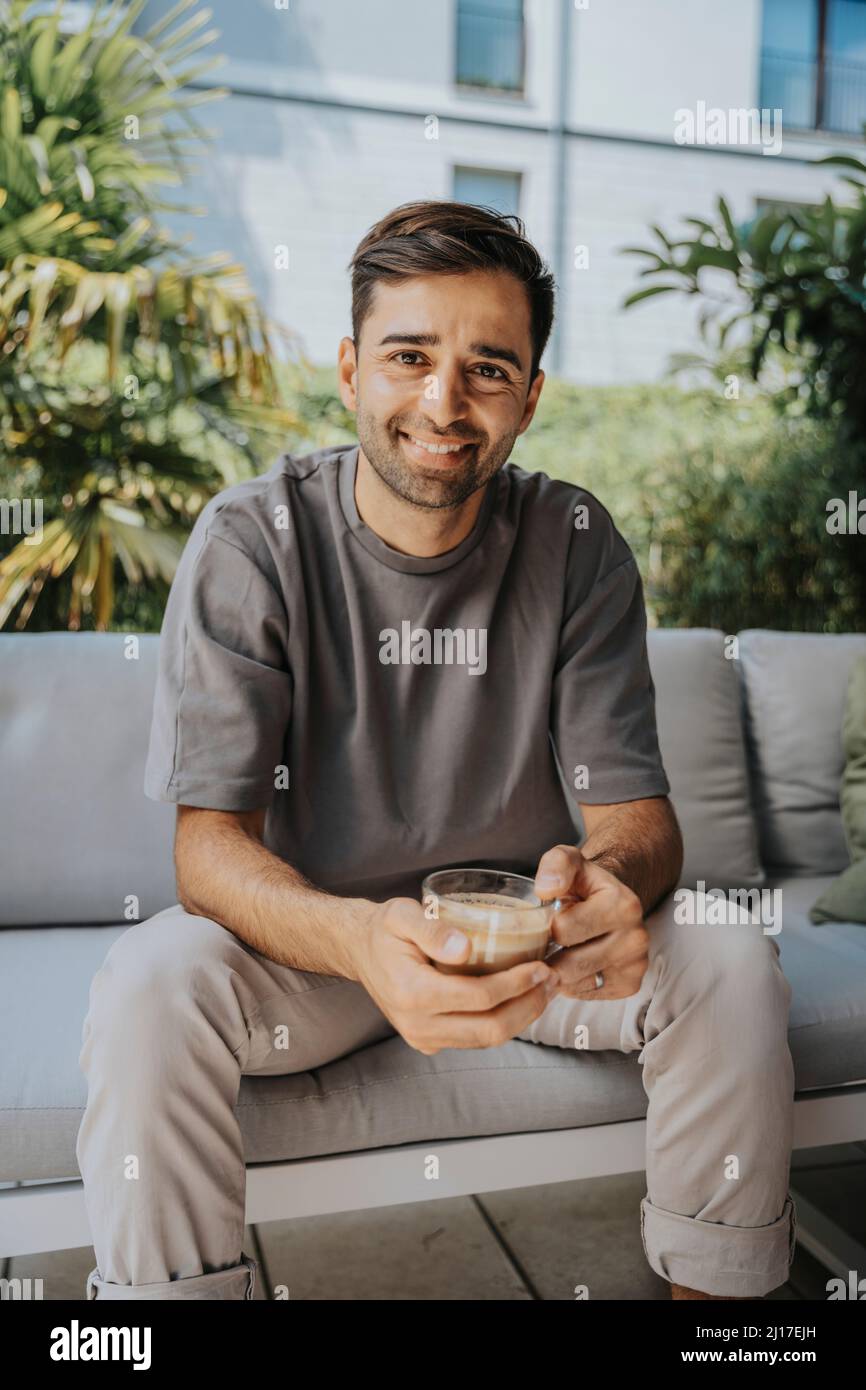 Man lounge hi-res stock photography and images - Alamy