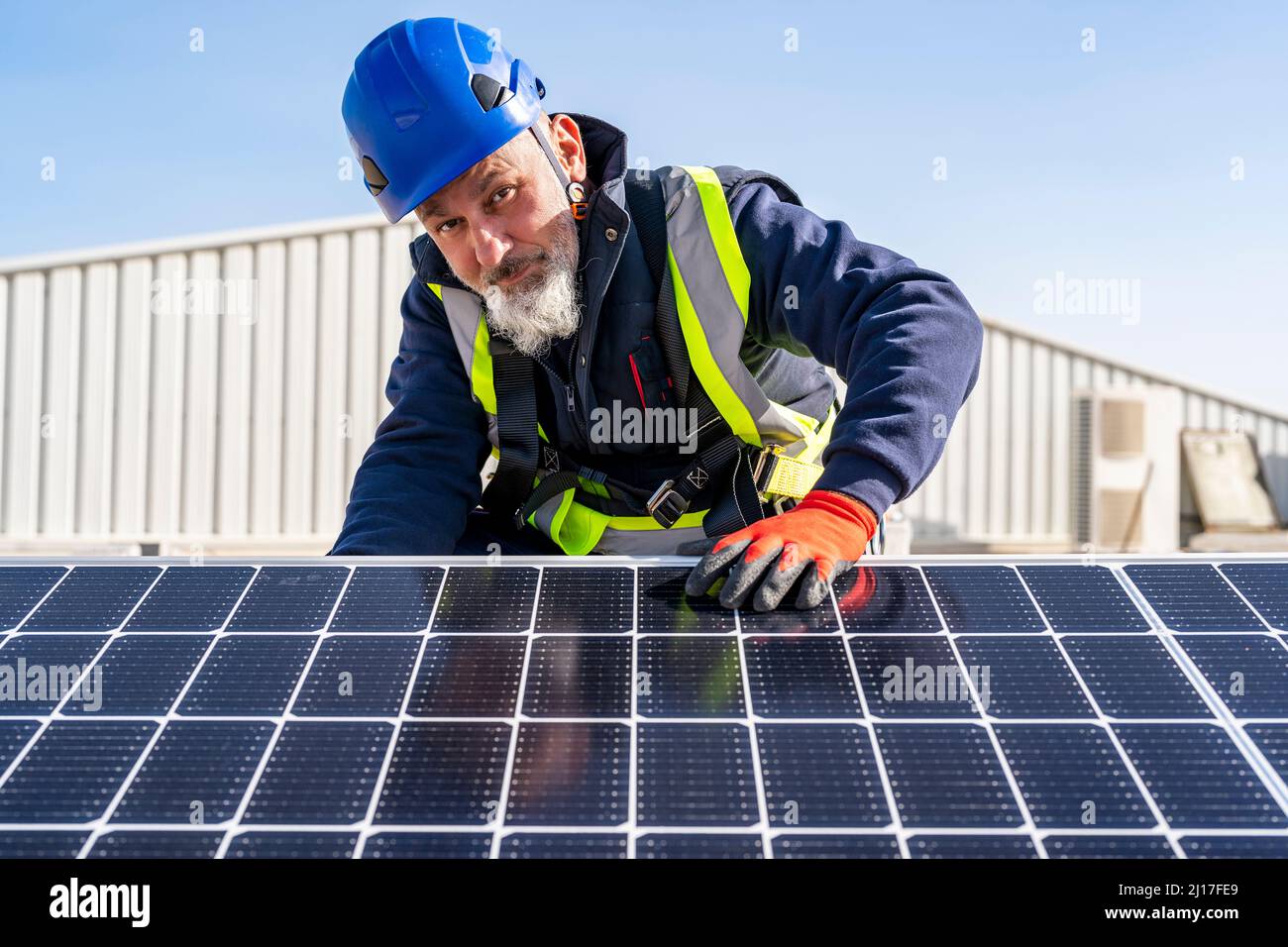 Solar helmet hi-res stock photography and images - Alamy