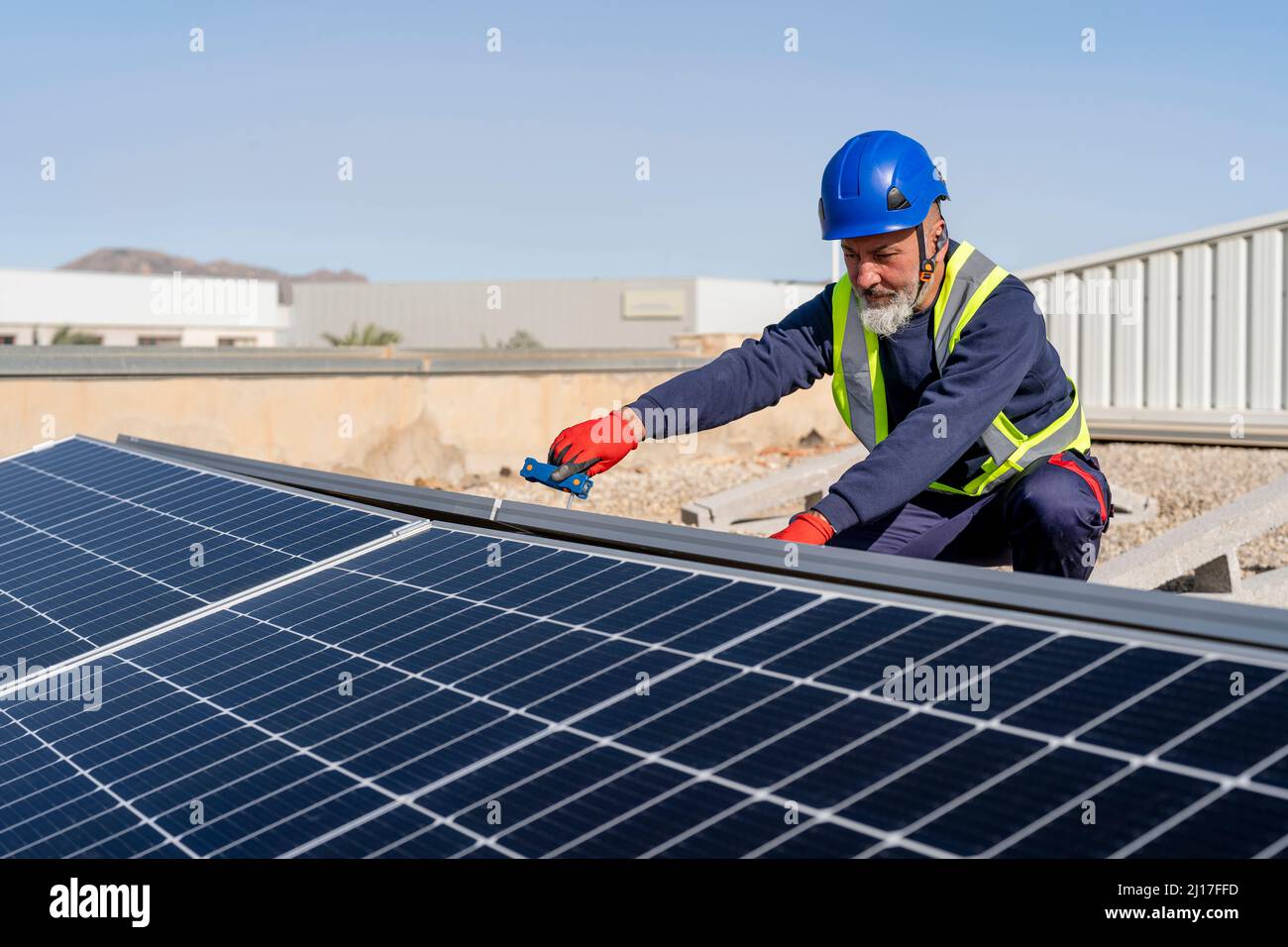 Installing solar maintenance hi-res stock photography and images - Alamy