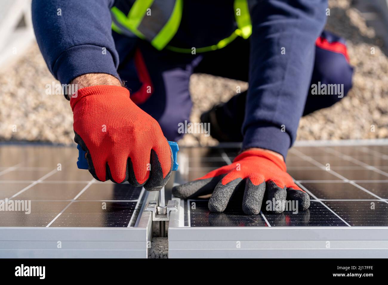 Assembling horizontal hi-res stock photography and images - Alamy