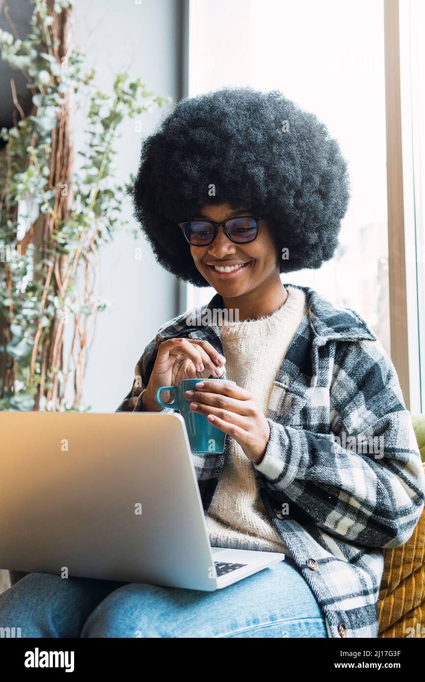 Laptop on lap black hi-res stock photography and images - Alamy