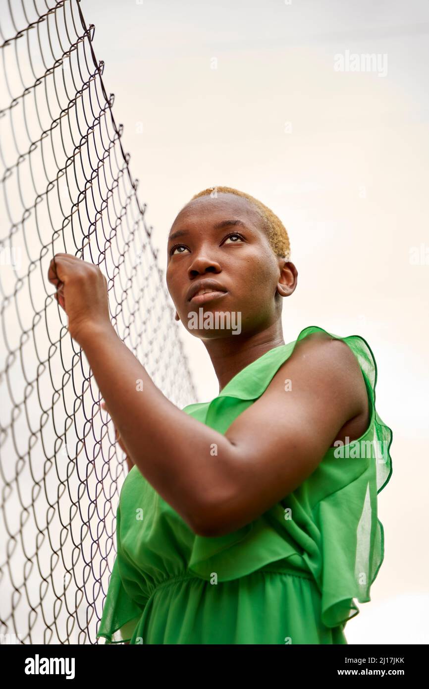 Chainlink fence hi-res stock photography and images - Alamy