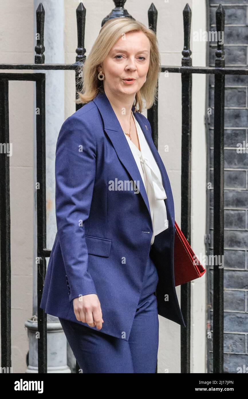 Liz truss mp hi-res stock photography and images - Alamy