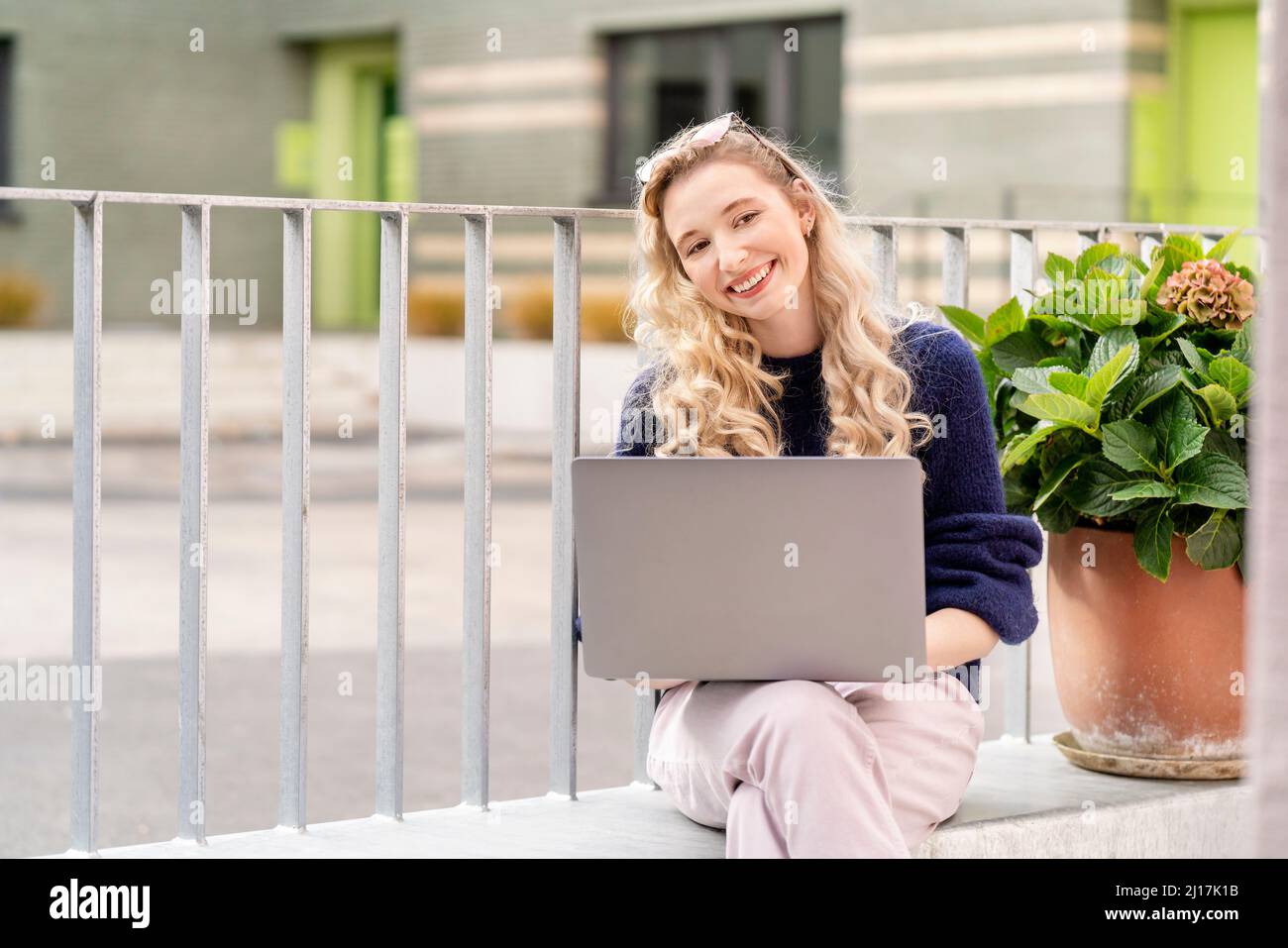 Ledger technology hi-res stock photography and images - Alamy