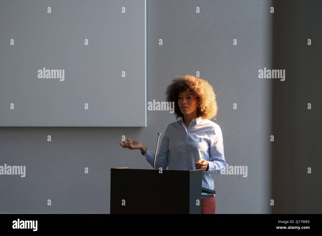 Woman giving speech hi-res stock photography and images - Alamy