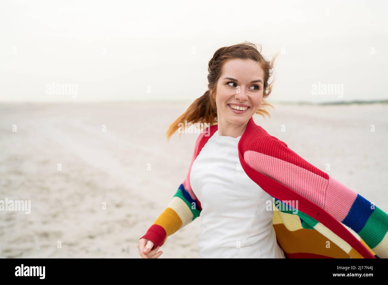 Beautiful young woman enjoying hi-res stock photography and images - Alamy